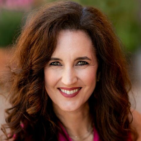 Dr Alexandra Solomon